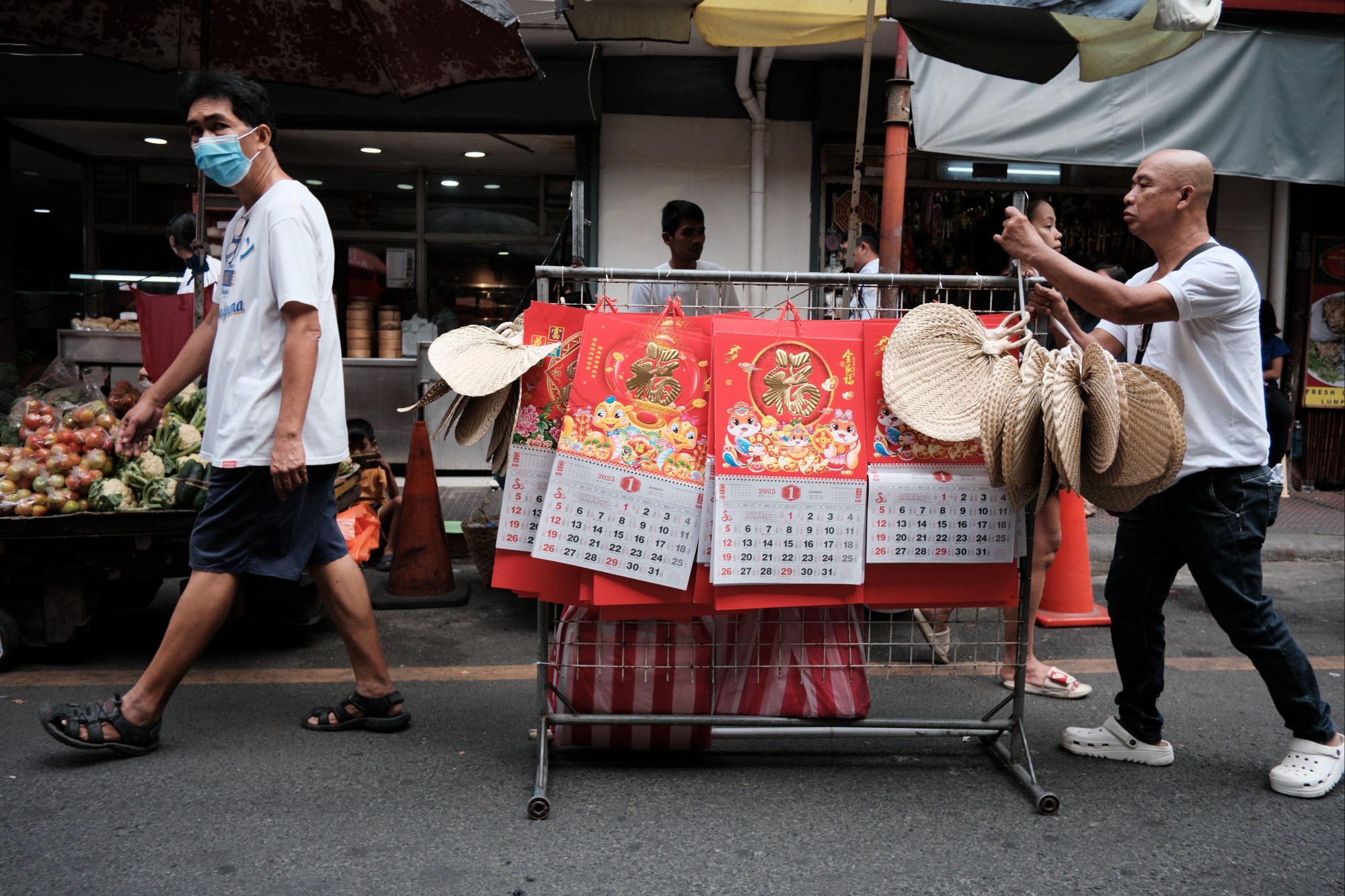 Calendar man, Manila, Philippines – gsworldphoto